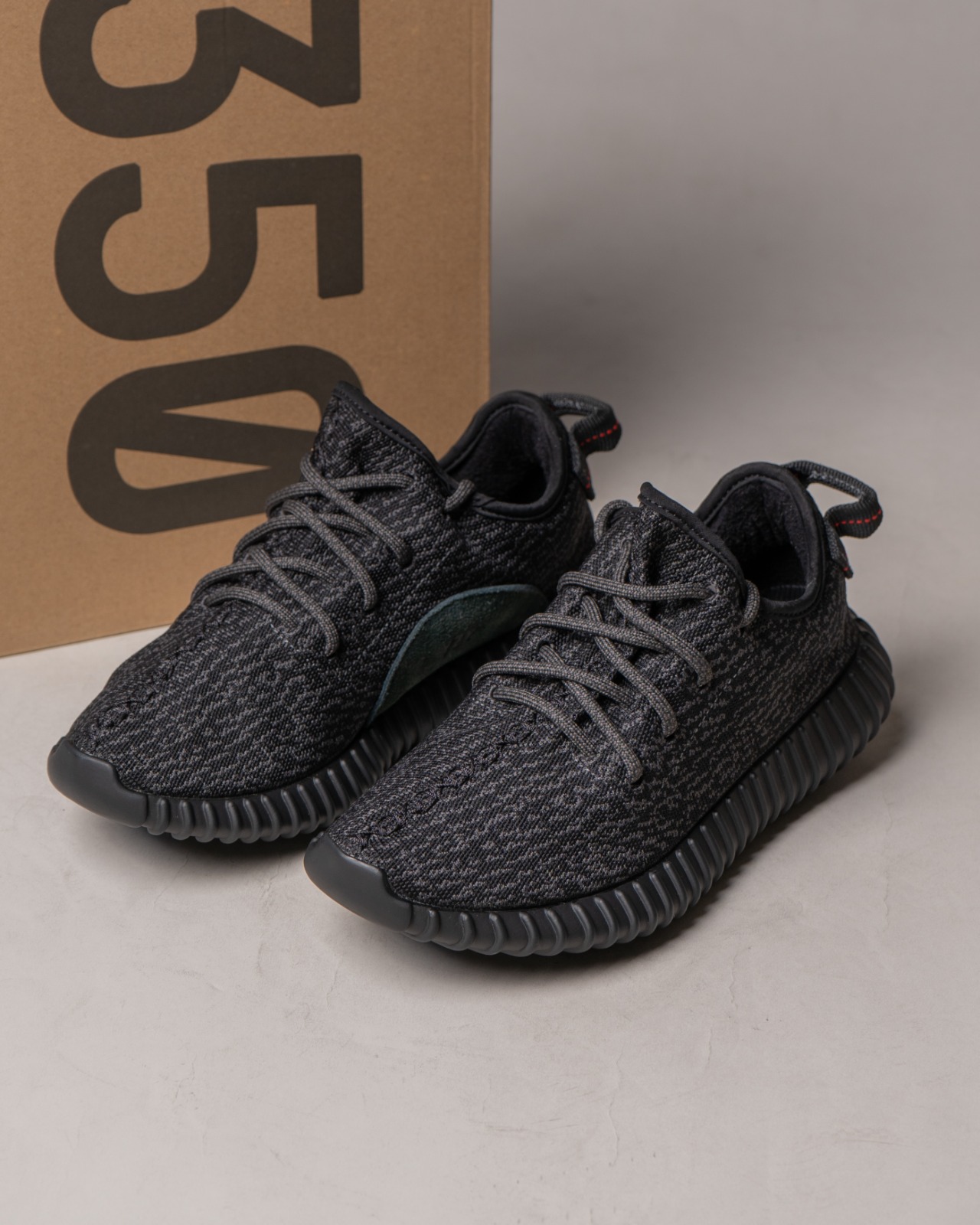 Adidas Originals Yeezy Boost 350 V2 PIRAT BLACK BB5350 - Paradise