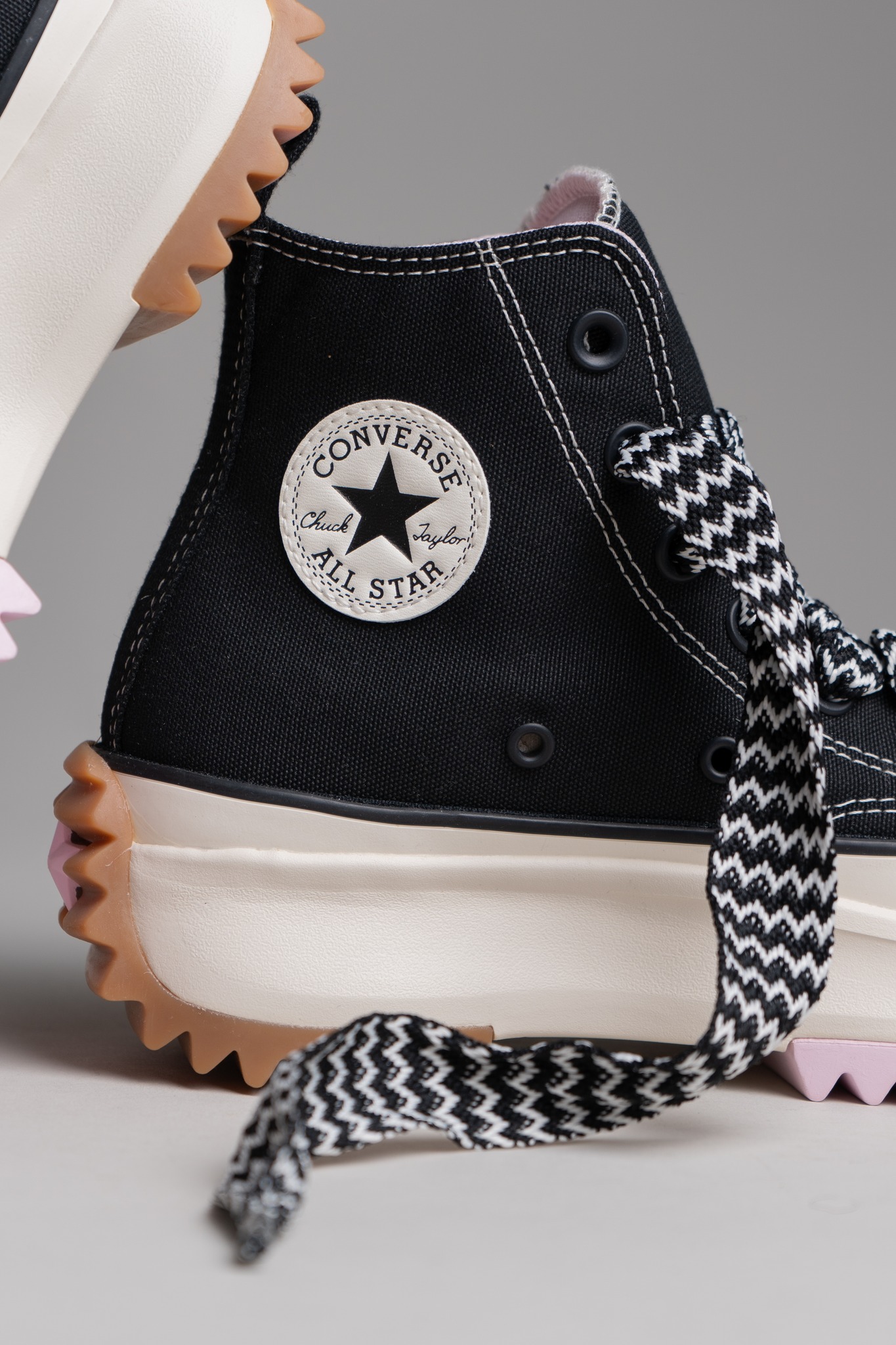 Converse RUN STAR HIKE BLACK/PINK FOAM/EGRET A10435C NEGRO - Paradise